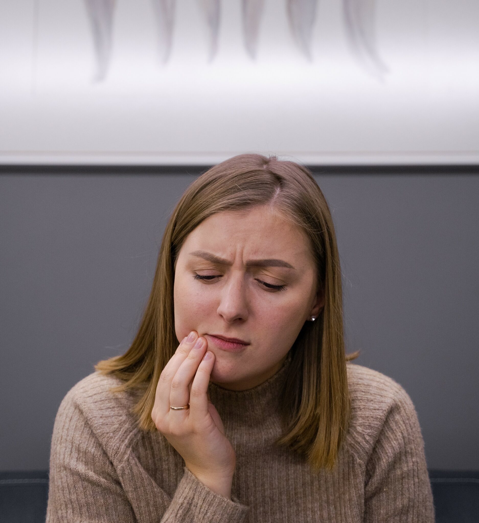 Why Do My Teeth Hurt? 19 Common Causes of Tooth Pain - SOL DENTAL El ...